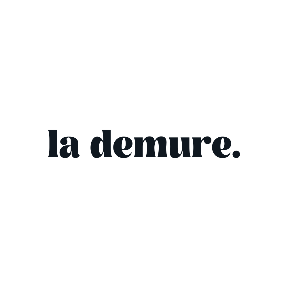 la demure.